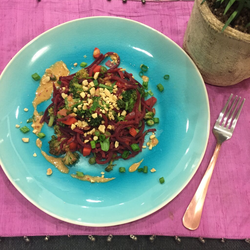 Spicy Beet Noodle Pad Thai (vegan and gluten-friendly!) - The Familiar ...