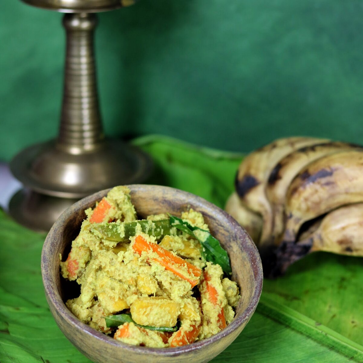 Kerala-Style Aviyal (Onam Sadhya Recipe) - The Familiar Kitchen