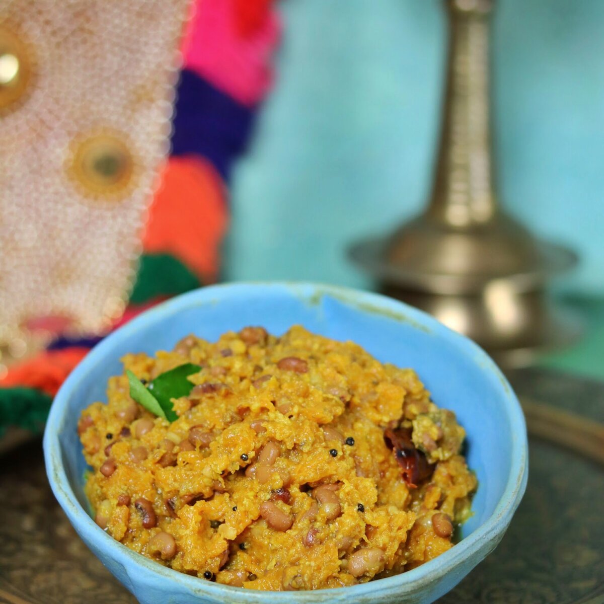 Pumpkin Erissery (Onam Sadhya Recipe) - The Familiar Kitchen